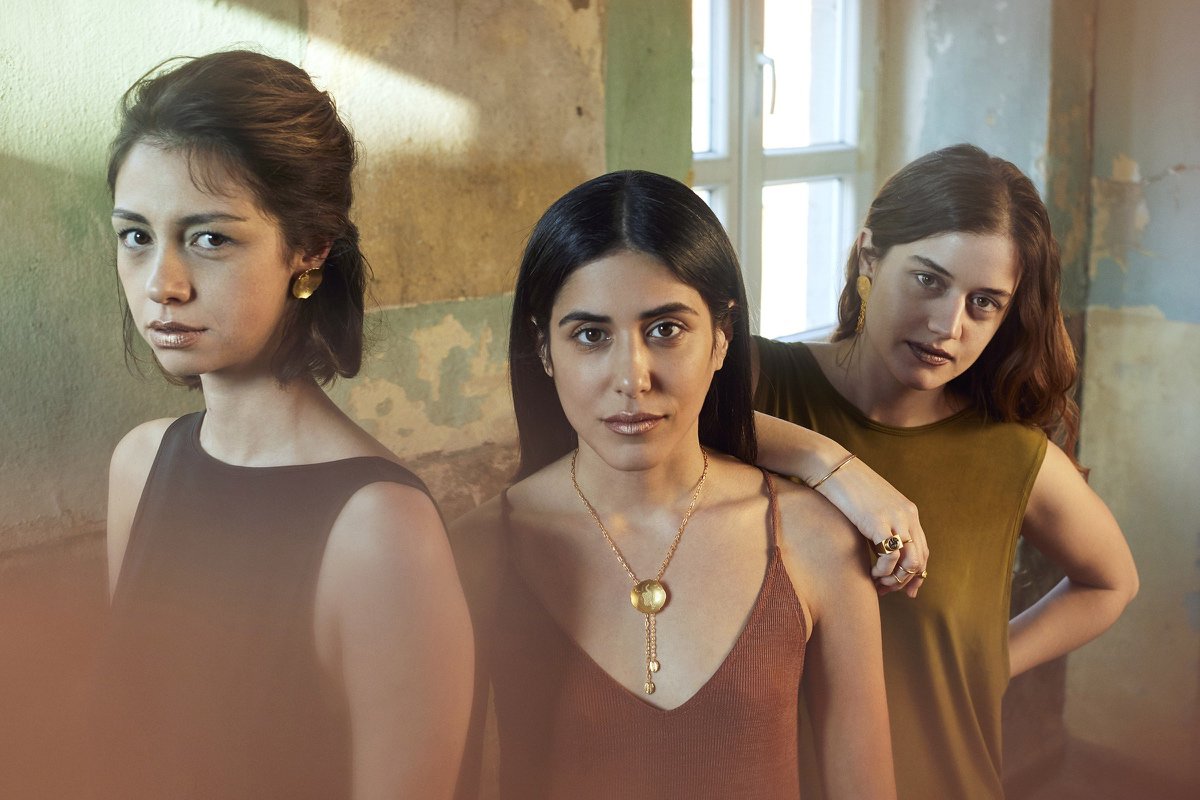 Leylek Kolye – Monapetra